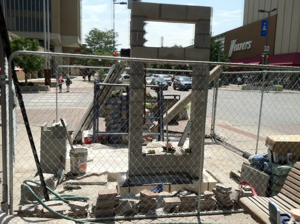 Construction work begins on new downtown kiosk at Ninth and ...
